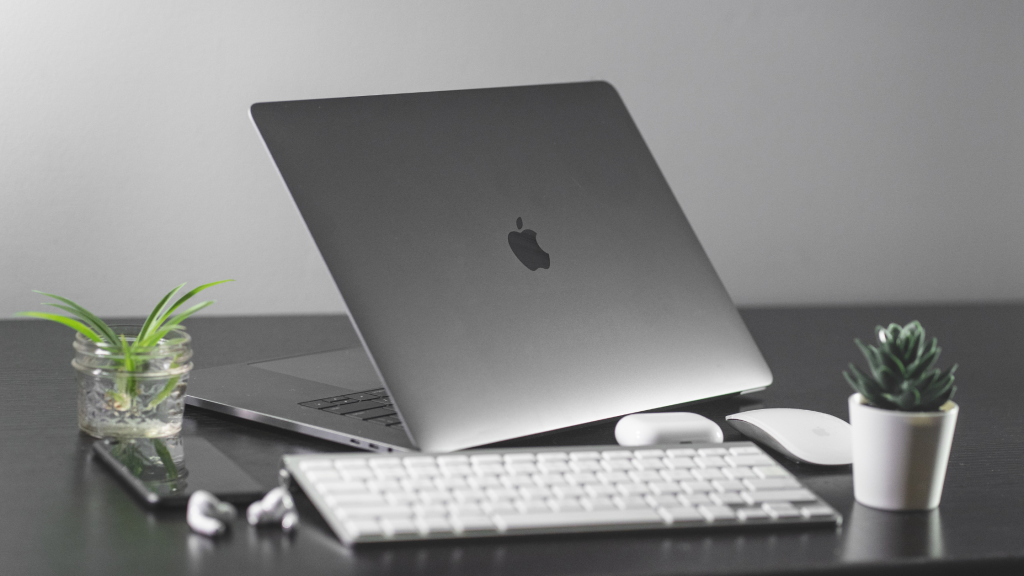 Cleaning Your MacBook: Here are the Dos and Don’ts